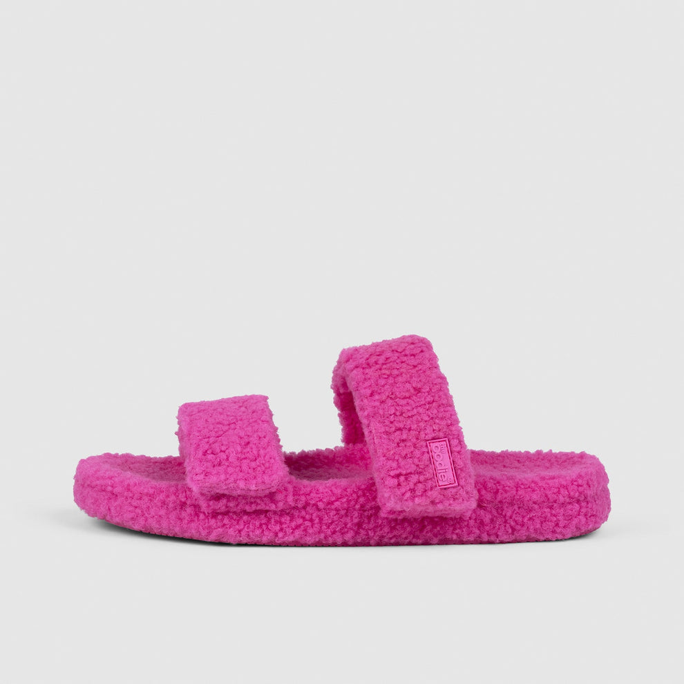 Pink Two Strap Sherpa Slide – The Oodie UK