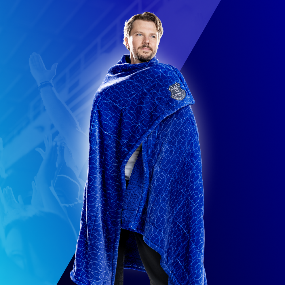 Everton Sherpa Blanket Licensed – The Oodie UK